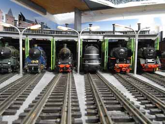 Double track shed for diesel locomotive. Deutsche Bundesbahn DB BR E03 ...