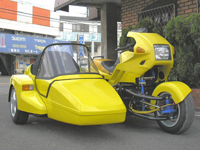 BMW K1＆ワトソニアンRX4